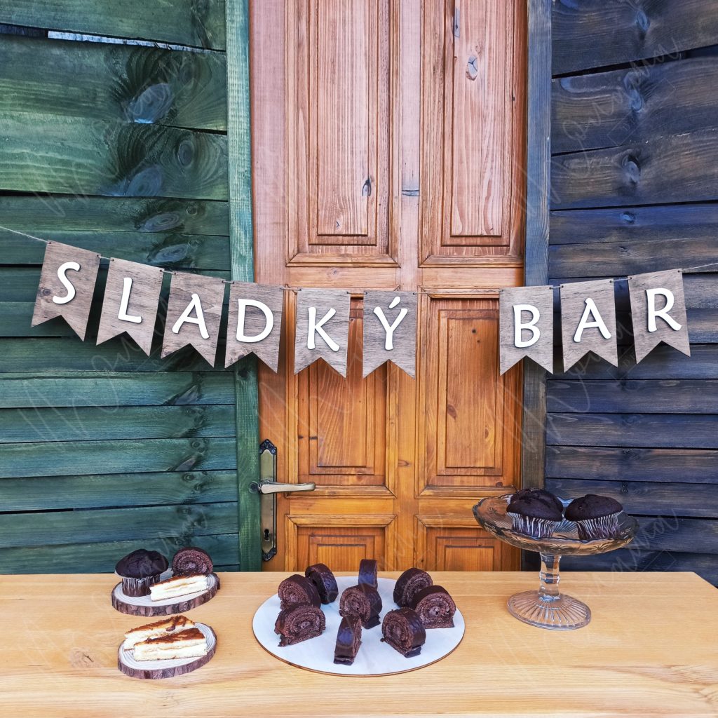 Drevená girlanda Sladký bar ENVY - Svadobka.sk